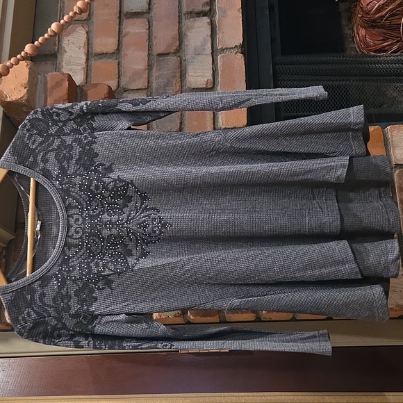 live and let live | Tops | Dark Gray Black Long Sleeve Ladies Tunic ...